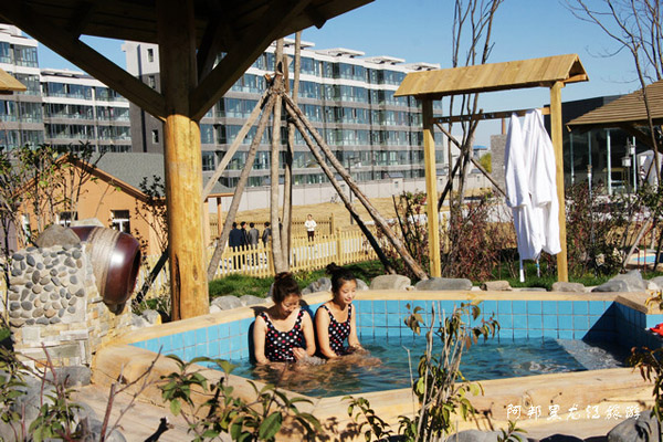 Photo, Image & Picture of Harbin Lindian Hot Spring People
