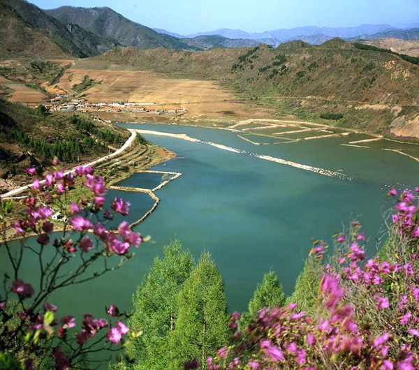 Photo, Image & Picture of The Yalu River Spring